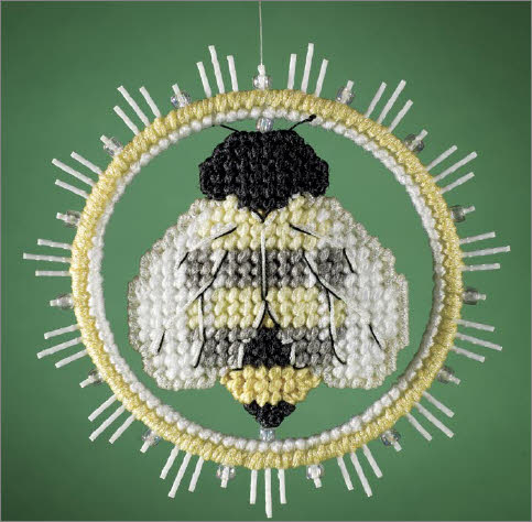 "Bee Spinner" | Plastic Canvas Pattern