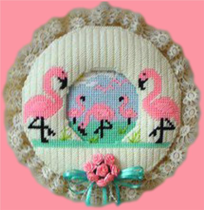 "Flamingo Dance Wreath" | Plastic Canvas Pattern