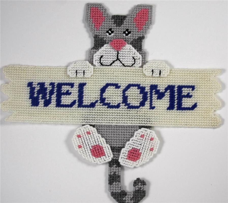"Kitty Cat Welcome Sign" | Plastic Canvas Pattern