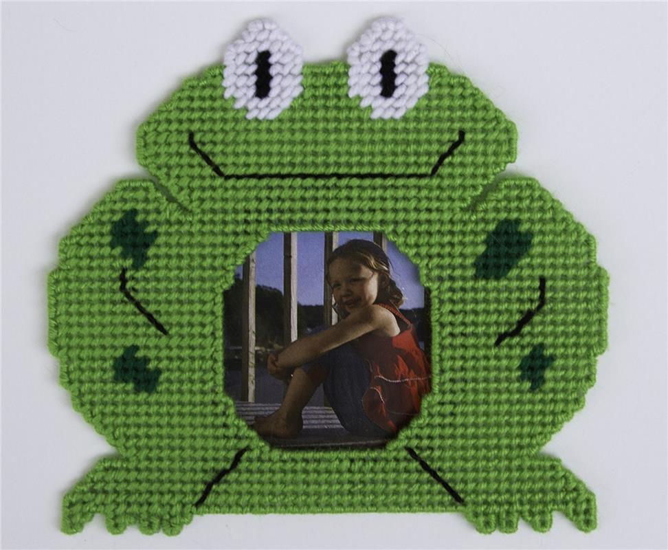 "Frog Picture Frame" | Plastic Canvas Pattern