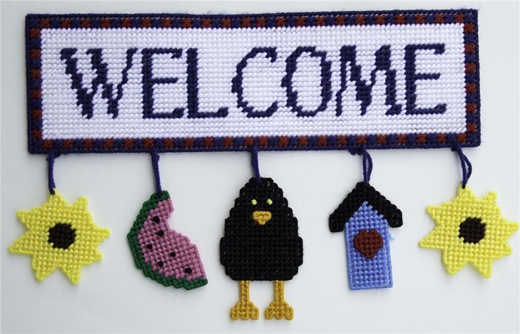 "August Welcome Sign" | Plastic Canvas Pattern