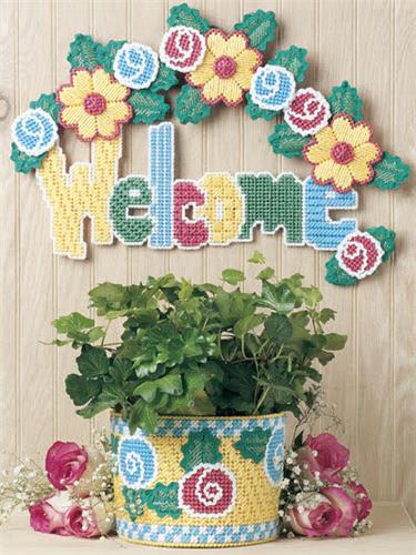 "Floral Sign and Basket" | Plastic Canvas Pattern